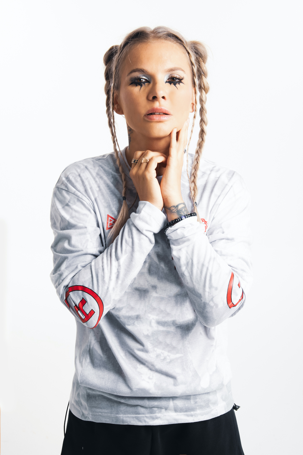 ANII drops rich, complex single ‘Hello’ on Truesoul Her label debut ...